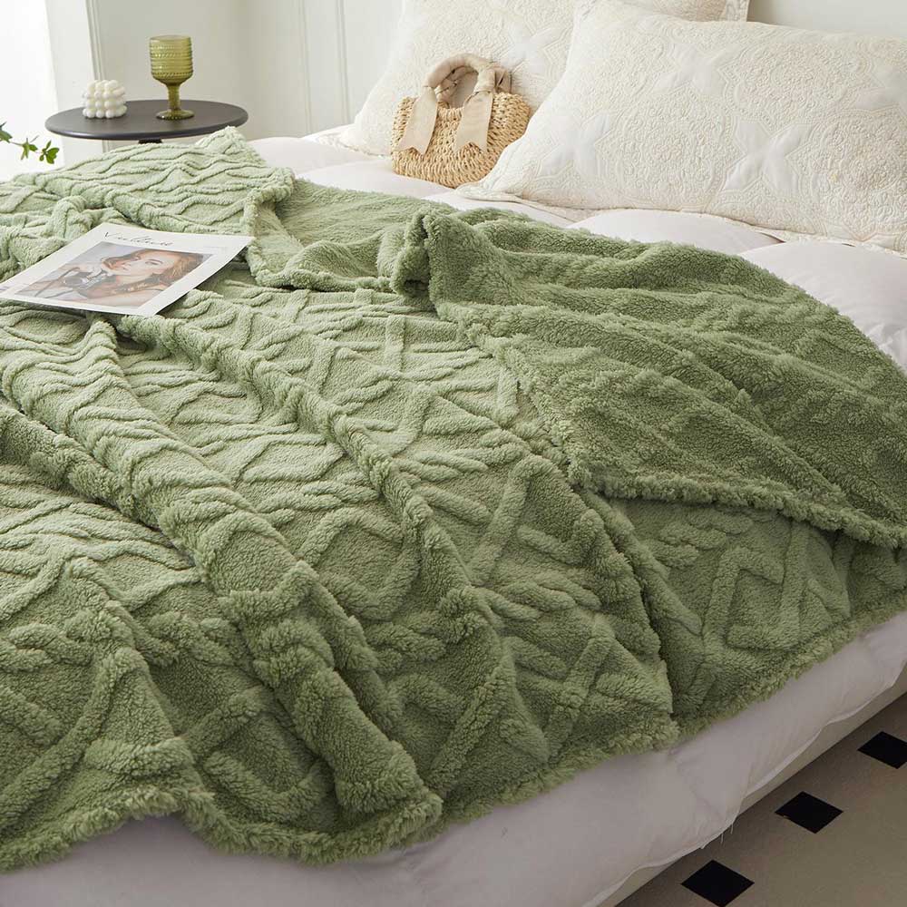 Simple Plain Color Jacquard Design Geometric Tufted Blanket | Yedwo – YEDWO